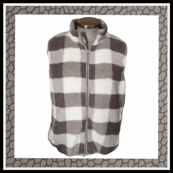 Marissa Olivia | Jackets & Coats | Adorable Gray White Zip Front Teddy ...